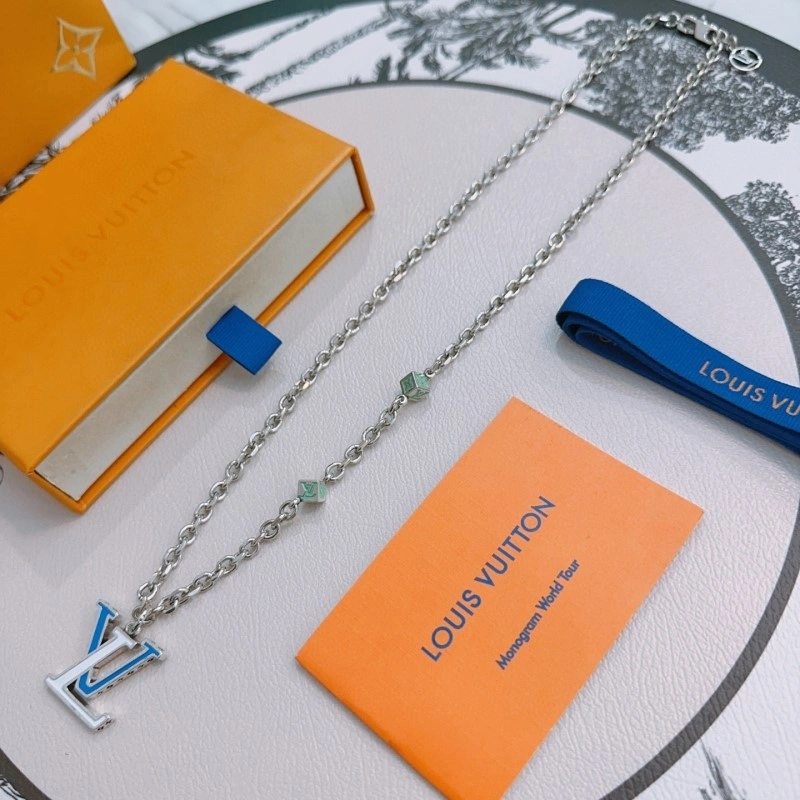Mirror quality Louis Vuitton Necklaces