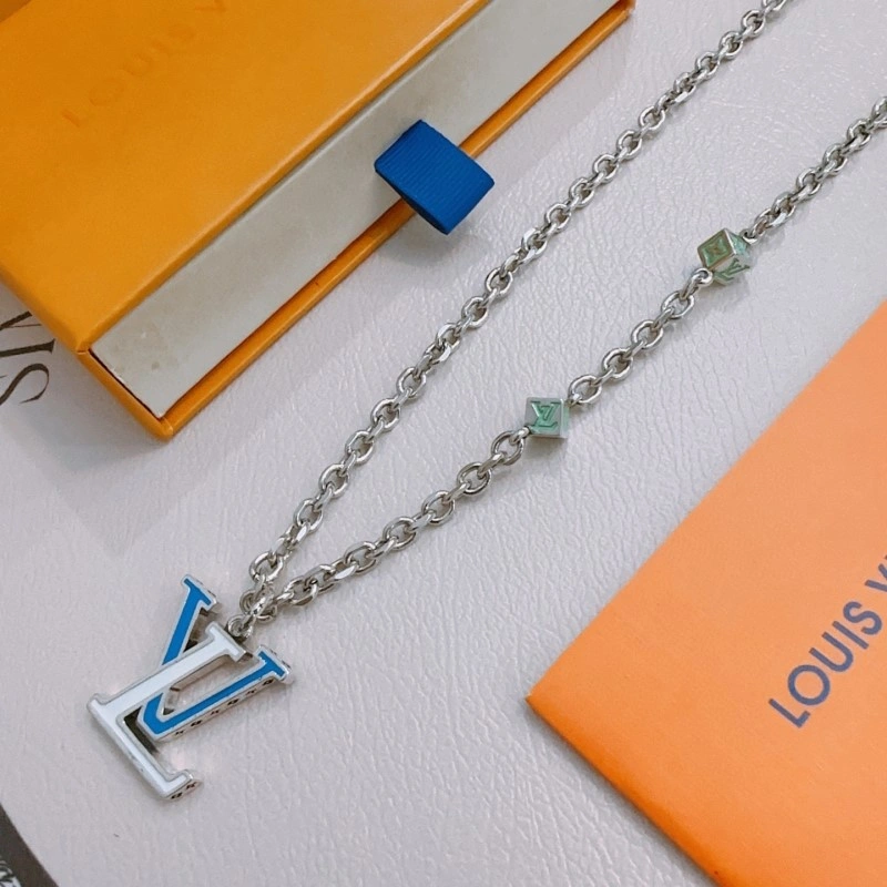 Mirror quality Louis Vuitton Necklaces