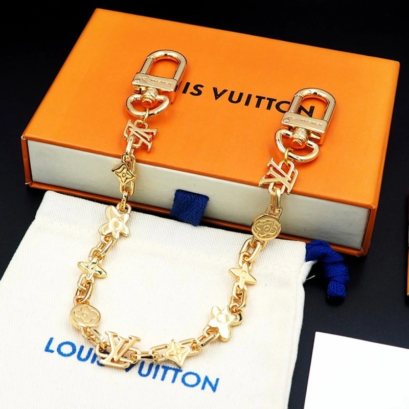 Official Louis Vuitton Necklaces