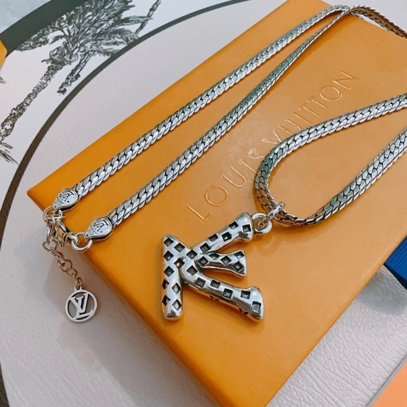 1:1 copy Louis Vuitton Necklaces