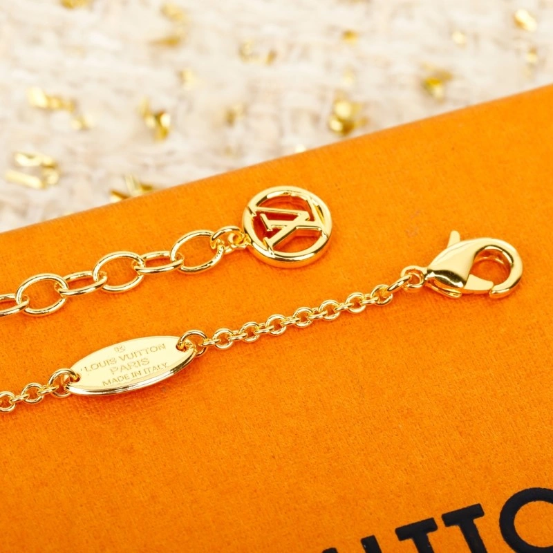 High accuracy Louis Vuitton Necklaces