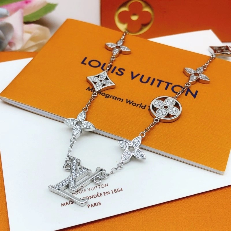 Inexpensive Louis Vuitton Necklaces