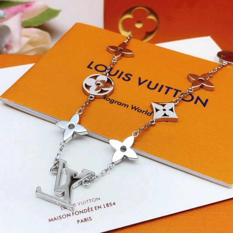 Inexpensive Louis Vuitton Necklaces