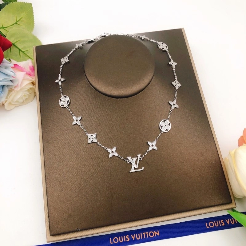 Inexpensive Louis Vuitton Necklaces