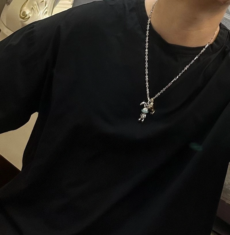 Value-priced Louis Vuitton Necklaces