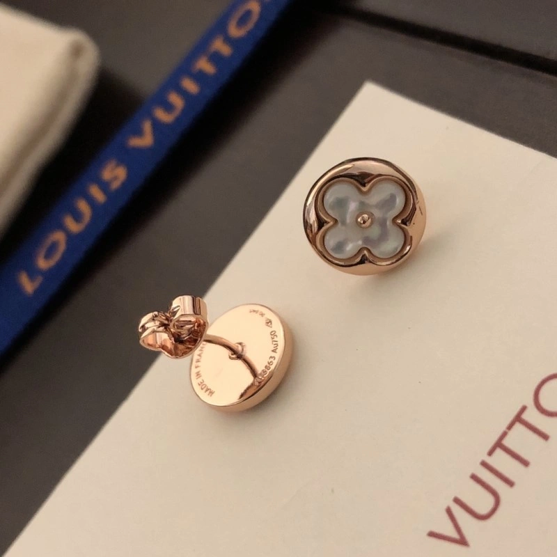 Brand-authenticated Louis Vuitton Necklaces