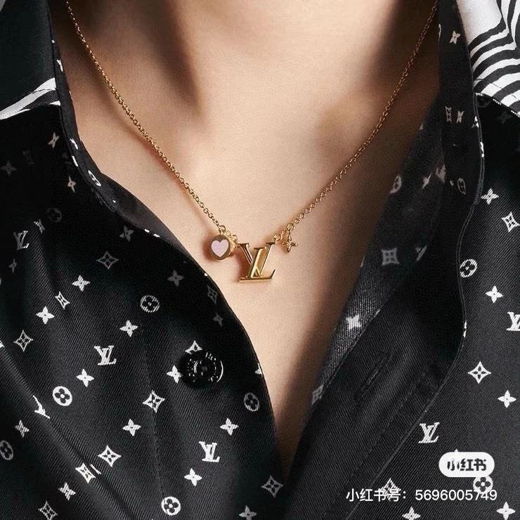 Cut-rate Louis Vuitton Necklaces