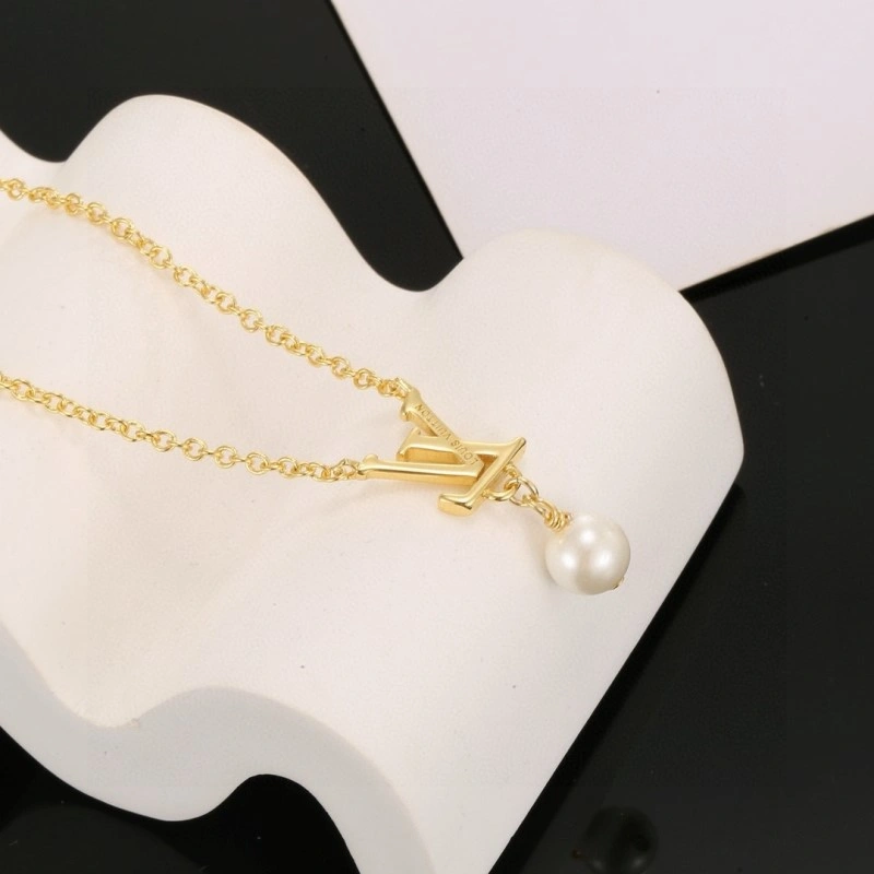Discounted Louis Vuitton Necklaces