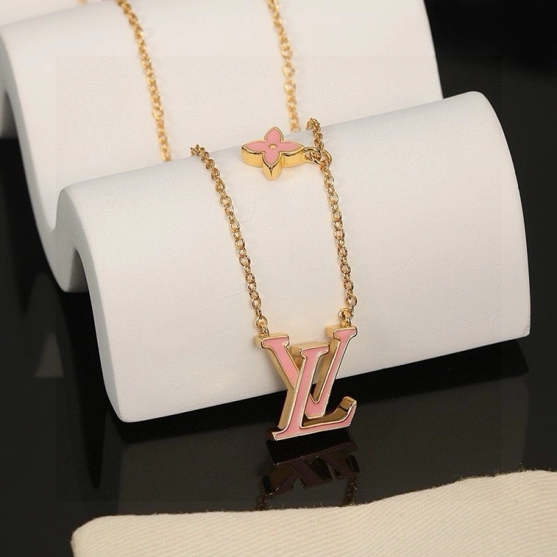 Inexpensive Louis Vuitton Necklaces