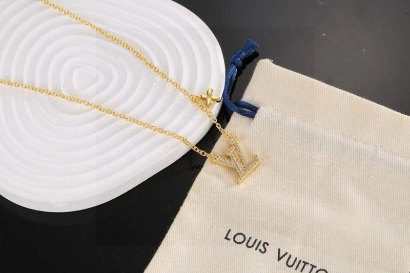 Reasonably priced Louis Vuitton Necklaces