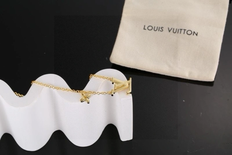 Reasonably priced Louis Vuitton Necklaces