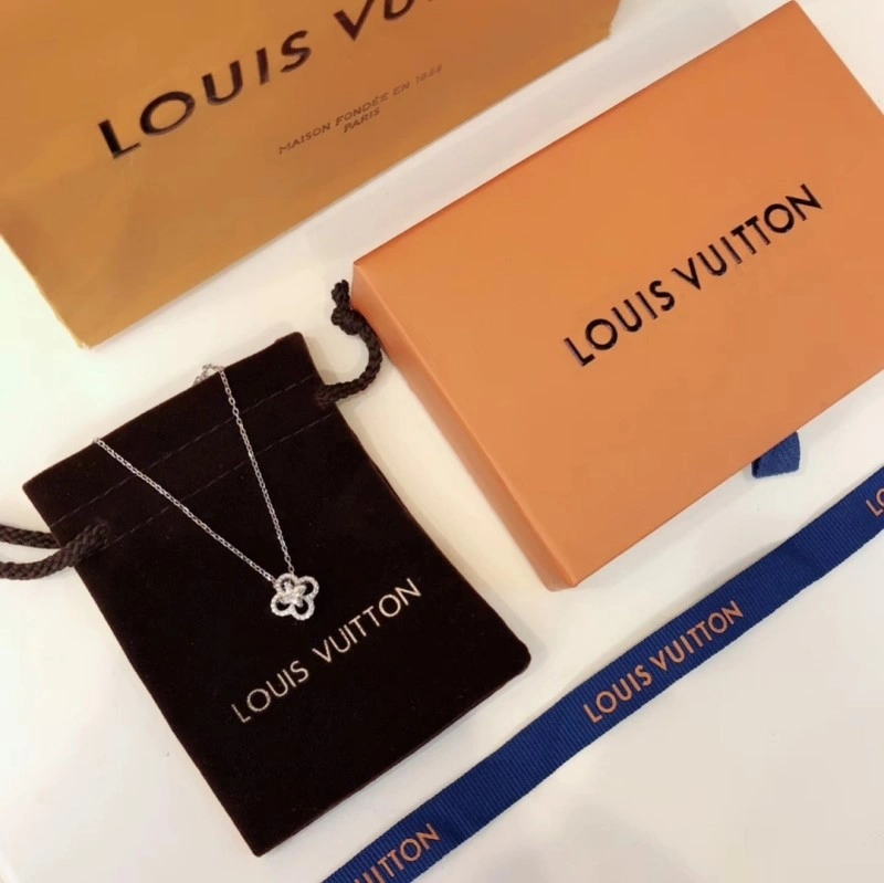 Reasonably priced Louis Vuitton Necklaces