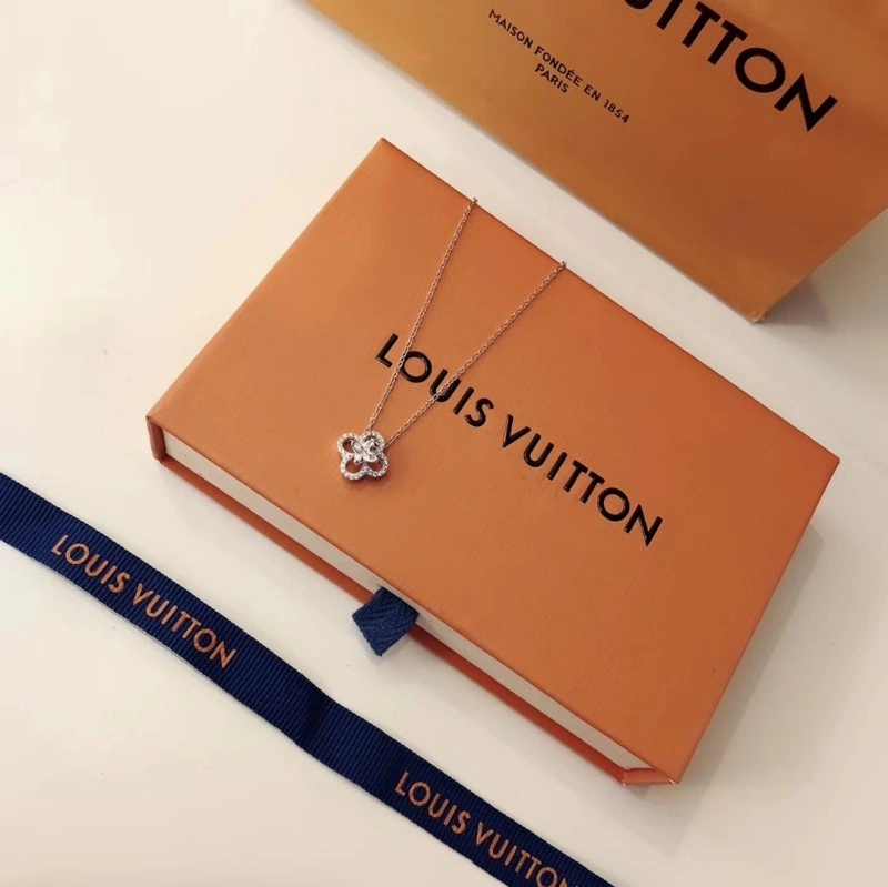 Reasonably priced Louis Vuitton Necklaces