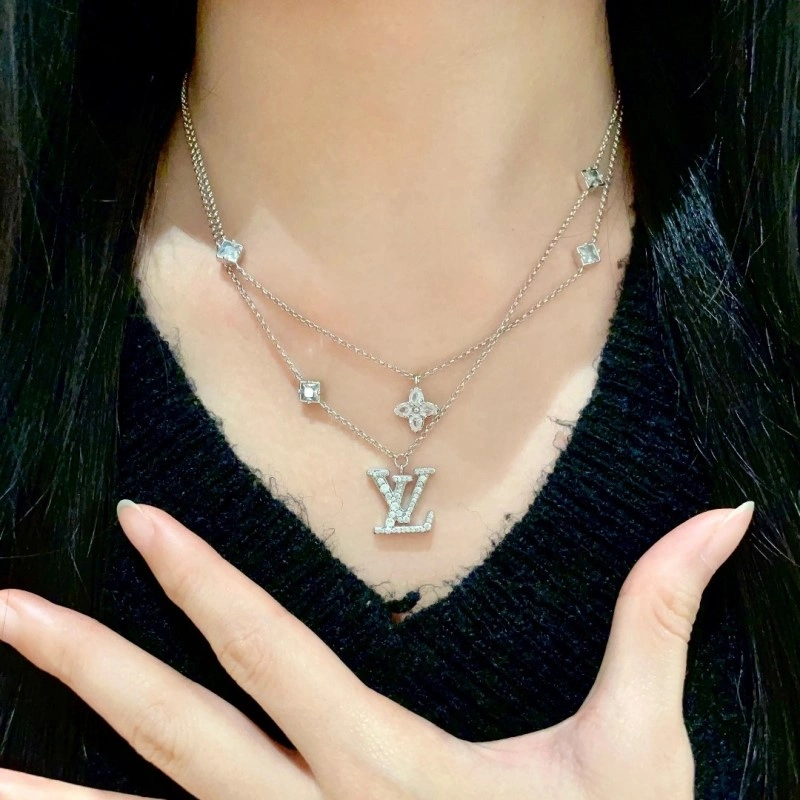 Accurate model Louis Vuitton Necklaces