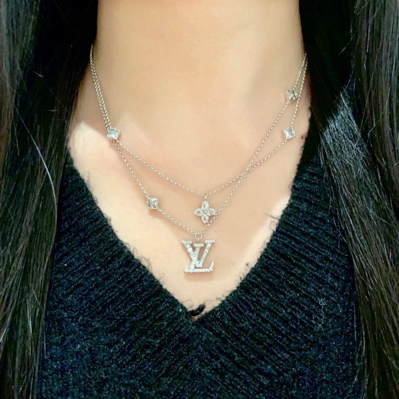 Accurate model Louis Vuitton Necklaces