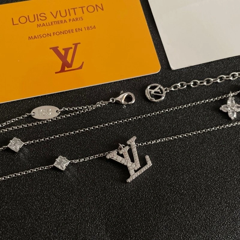 Accurate model Louis Vuitton Necklaces