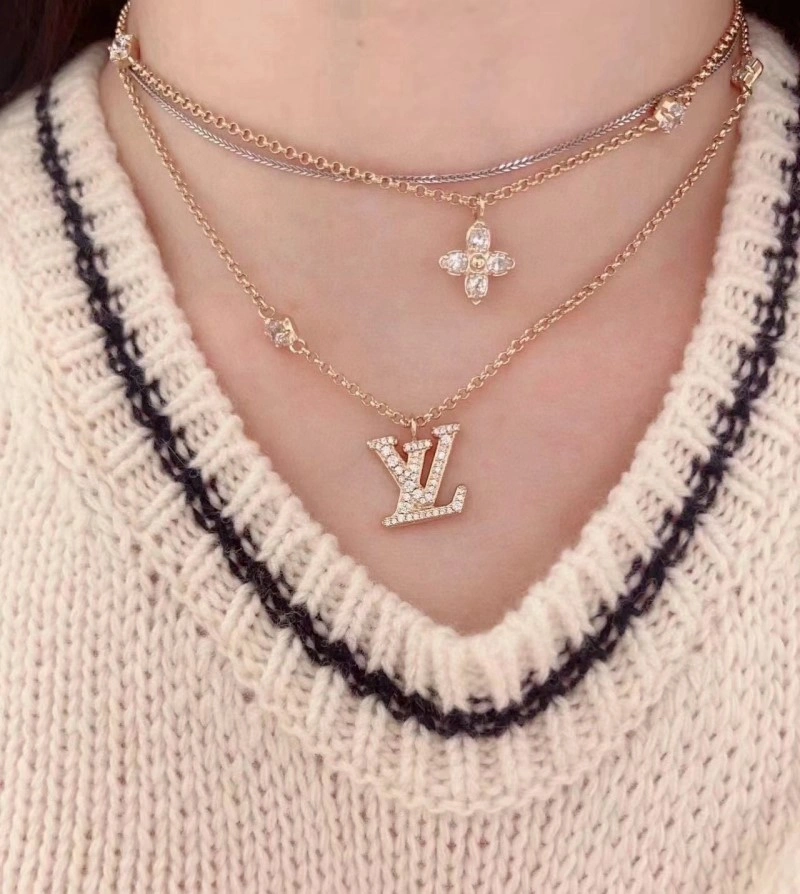 Indistinguishable Louis Vuitton Necklaces