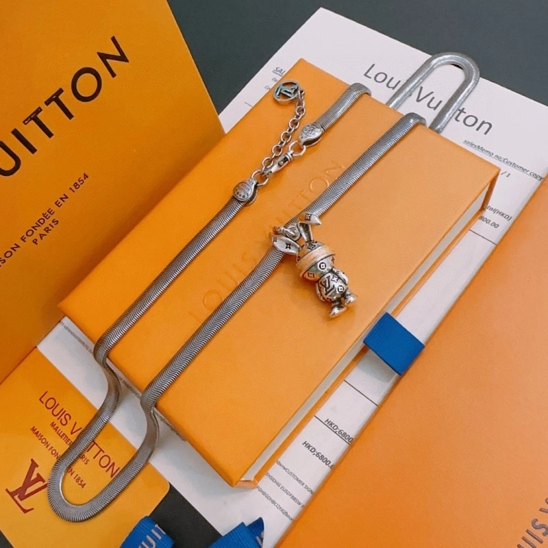 High fidelity Louis Vuitton Necklaces