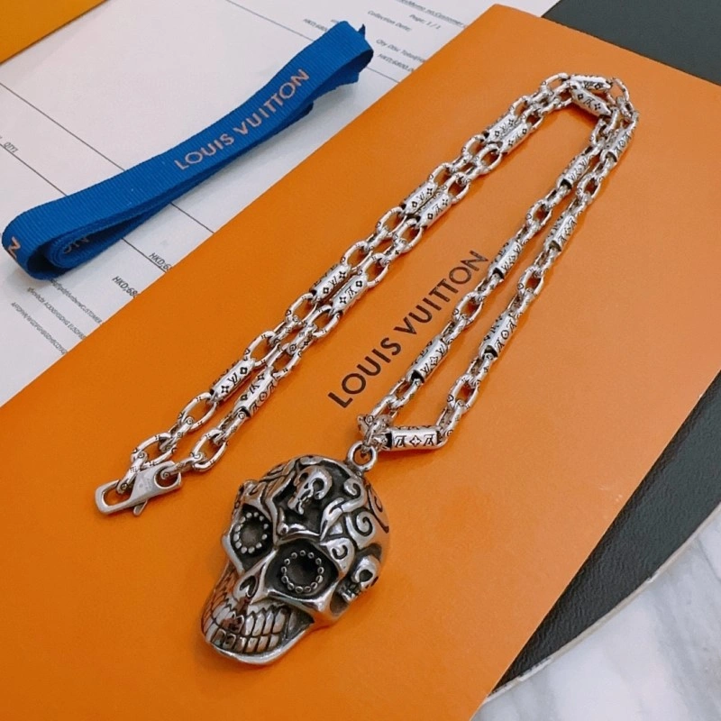 Low-cost Louis Vuitton Necklaces