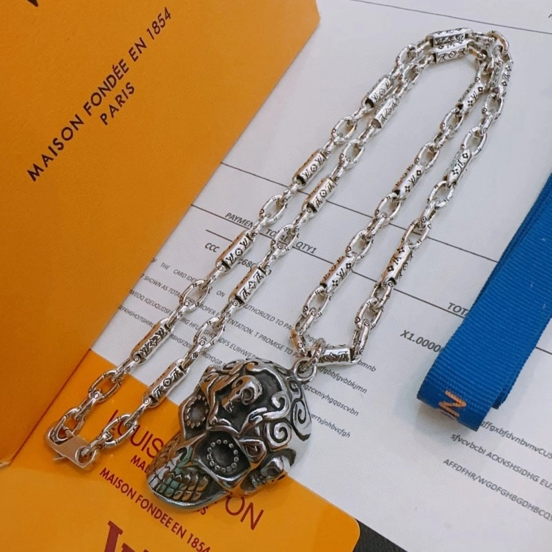 Low-cost Louis Vuitton Necklaces