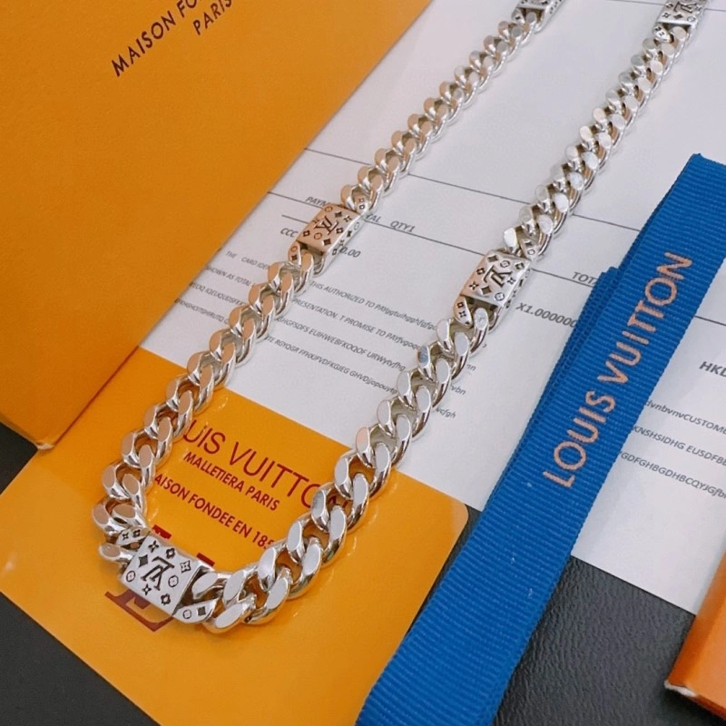Brand-authenticated Louis Vuitton Necklaces