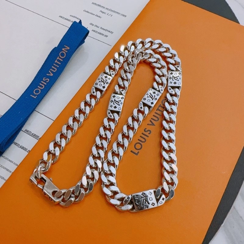 Brand-authenticated Louis Vuitton Necklaces