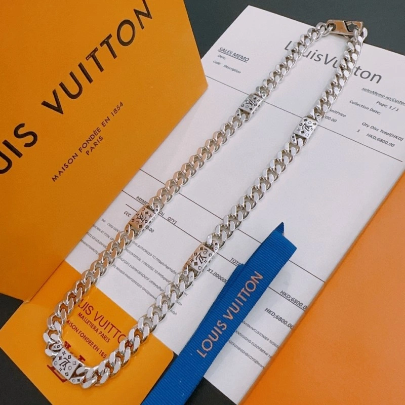 Brand-authenticated Louis Vuitton Necklaces