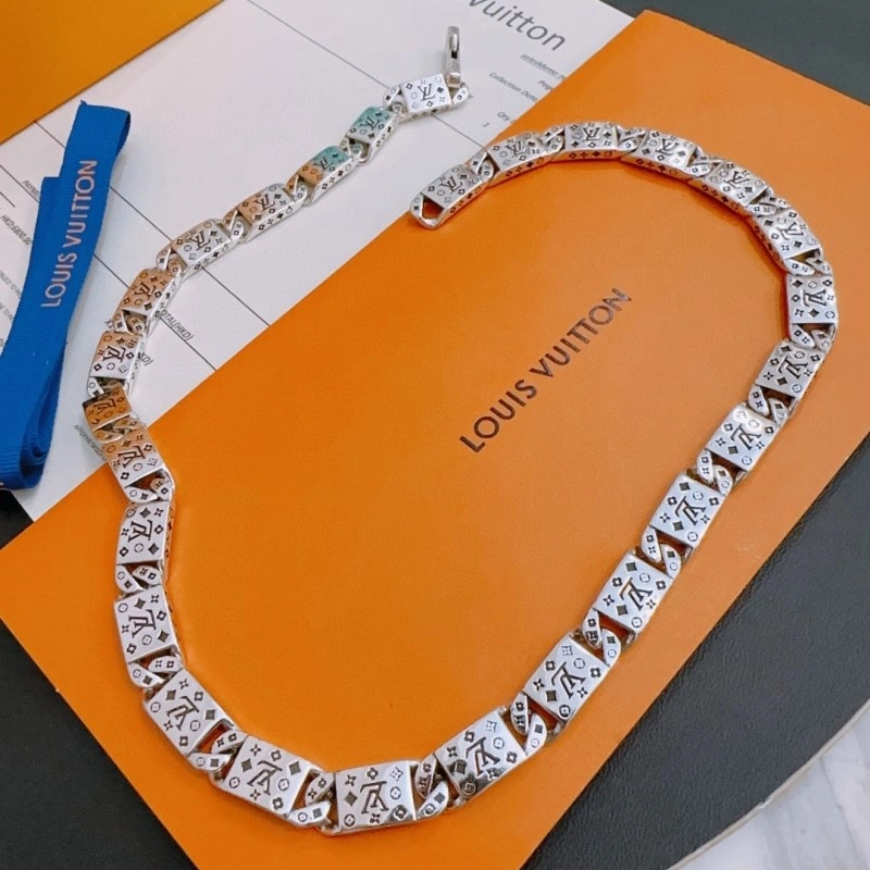 Brand-authenticated Louis Vuitton Necklaces