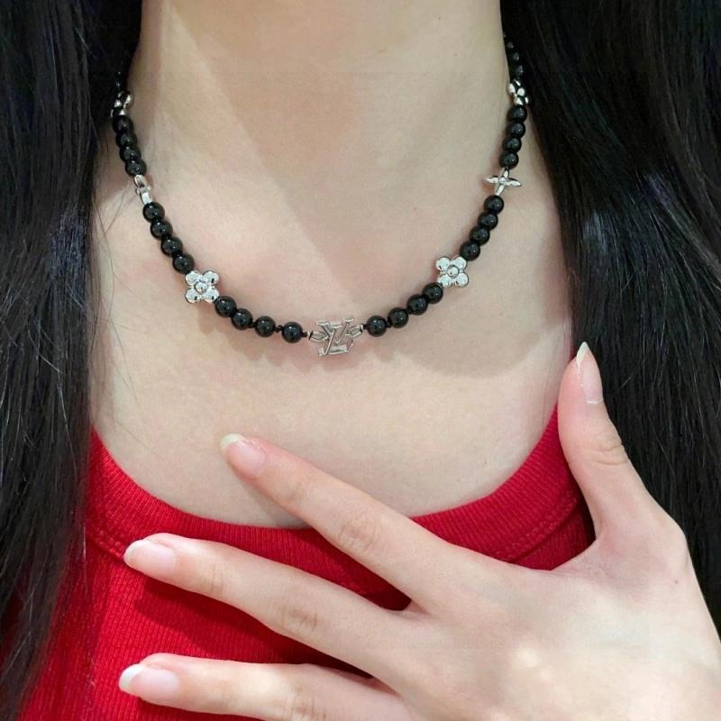 High accuracy Louis Vuitton Necklaces