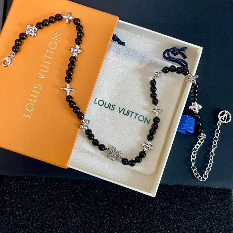 High accuracy Louis Vuitton Necklaces