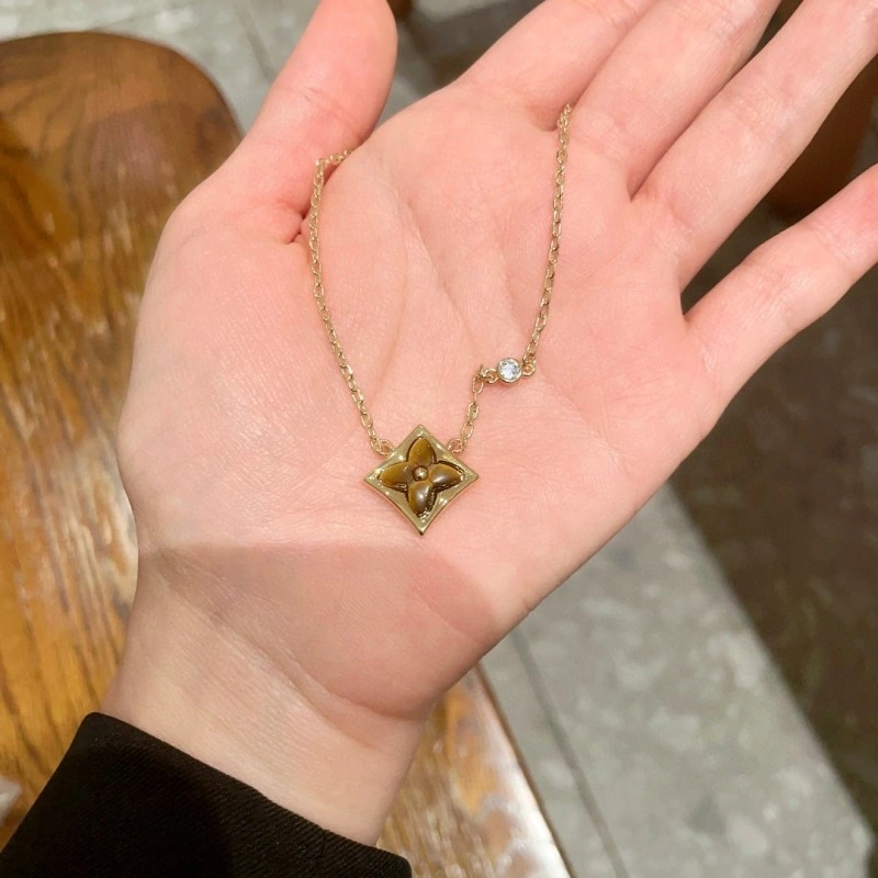 High fidelity Louis Vuitton Necklaces