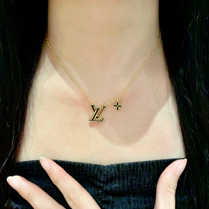 Brand-authenticated Louis Vuitton Necklaces