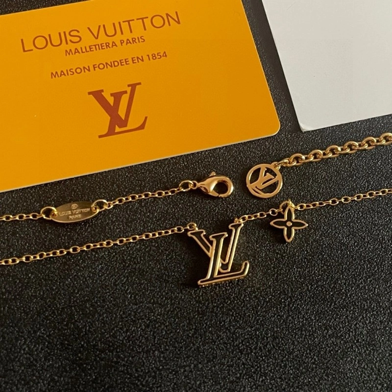 Brand-authenticated Louis Vuitton Necklaces