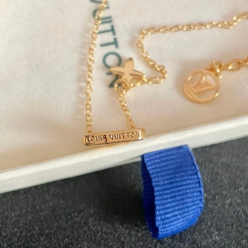 Brand-authenticated Louis Vuitton Necklaces