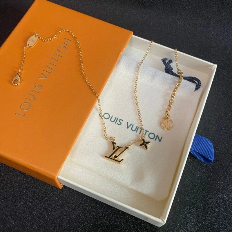 Brand-authenticated Louis Vuitton Necklaces