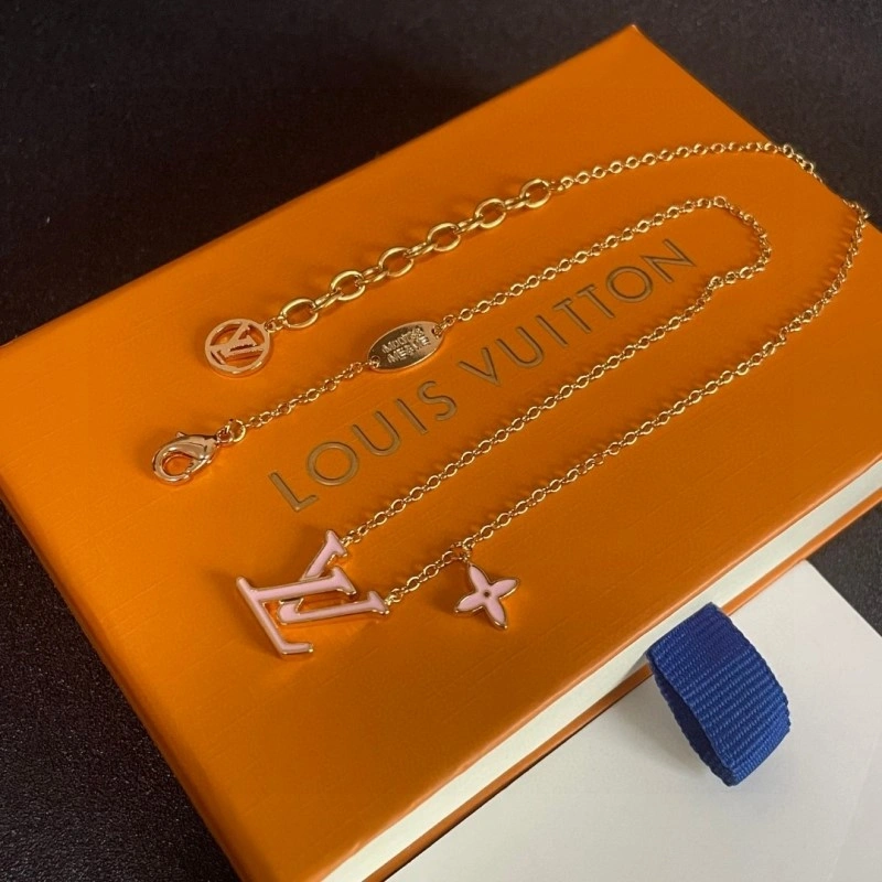 Cut-rate Louis Vuitton Necklaces