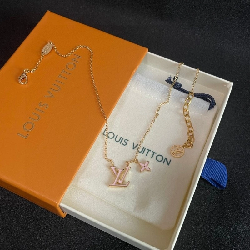Cut-rate Louis Vuitton Necklaces