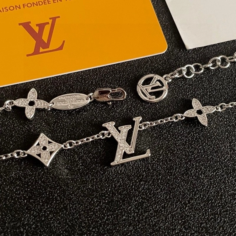 Bargain Louis Vuitton Necklaces