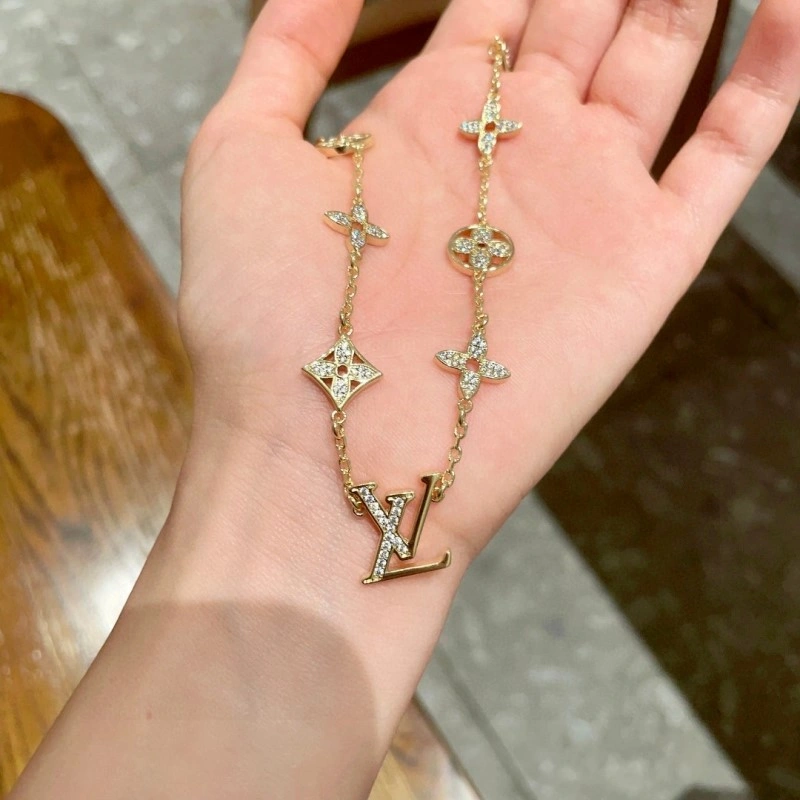 Exact replica Louis Vuitton Necklaces