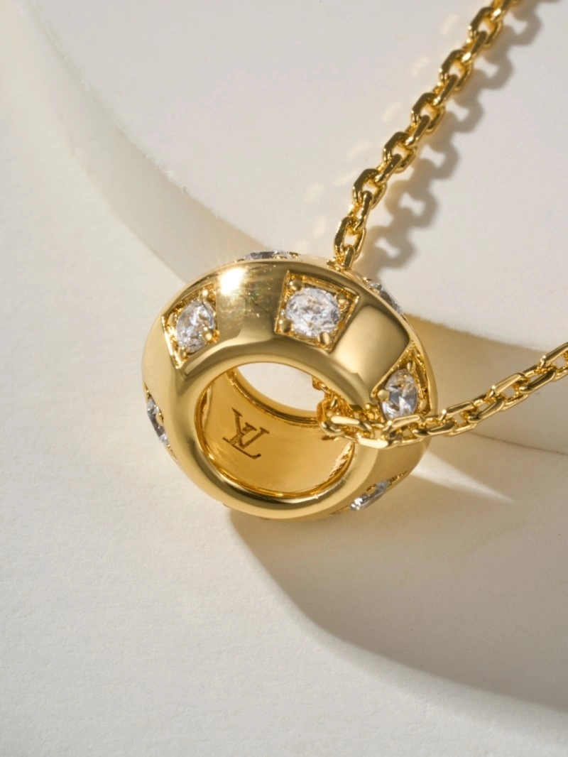 Legit Louis Vuitton Necklaces