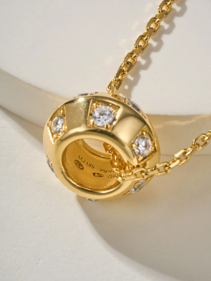 Legit Louis Vuitton Necklaces