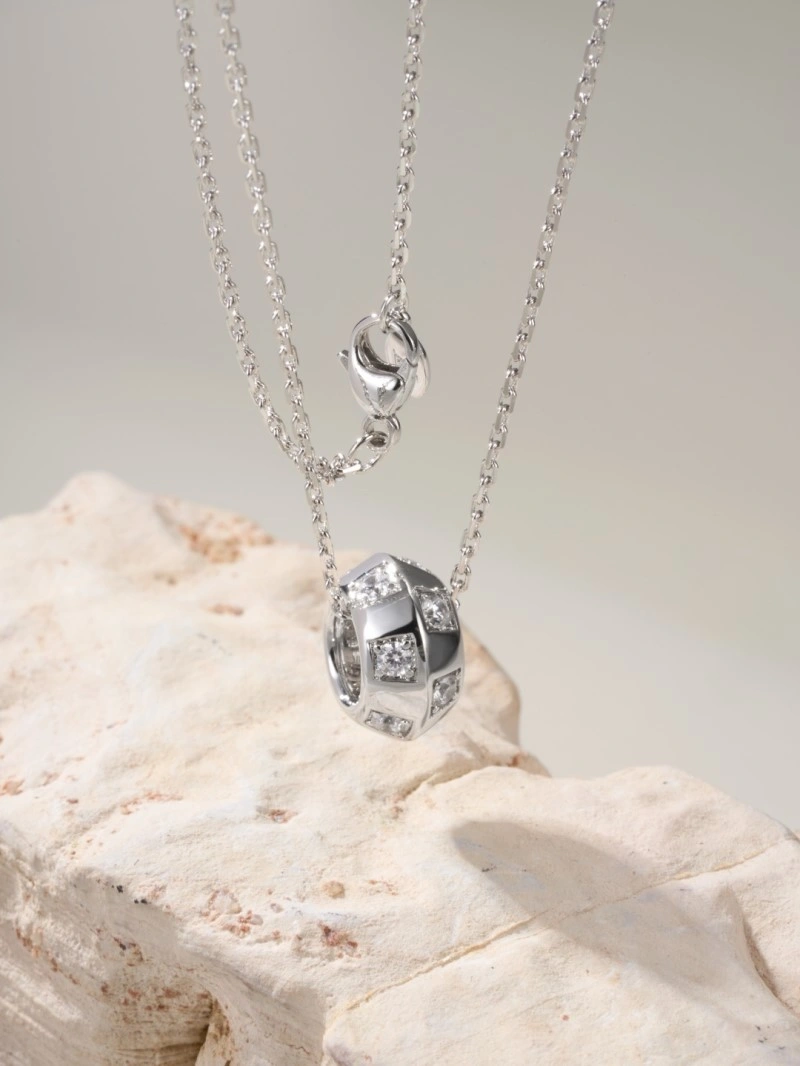 Legit Louis Vuitton Necklaces