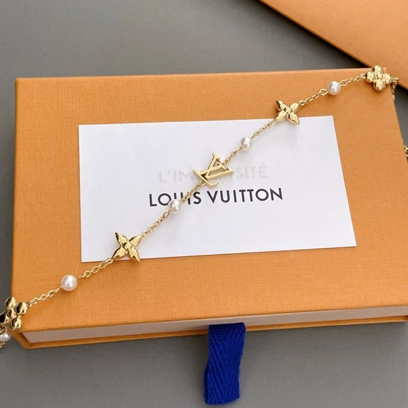 Inexpensive Louis Vuitton Necklaces
