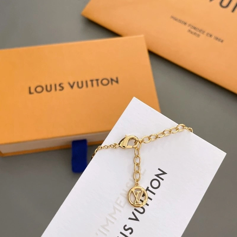 Inexpensive Louis Vuitton Necklaces