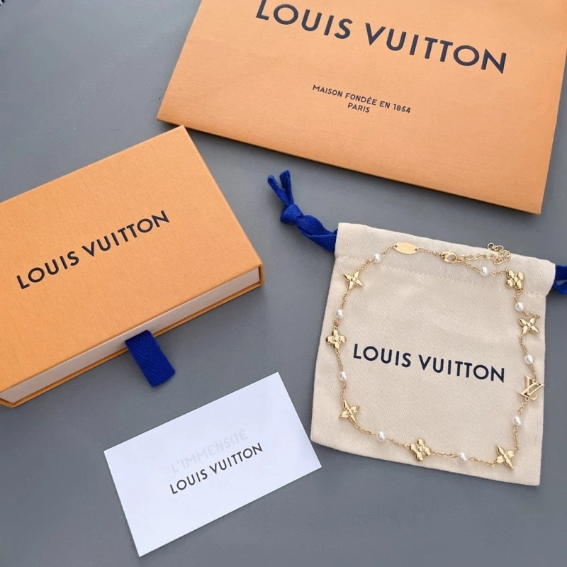 Inexpensive Louis Vuitton Necklaces
