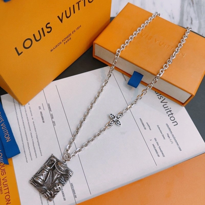 Low-cost Louis Vuitton Necklaces