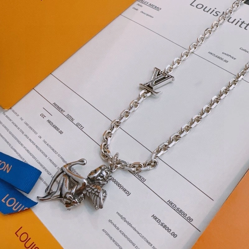 Reasonably priced Louis Vuitton Necklaces