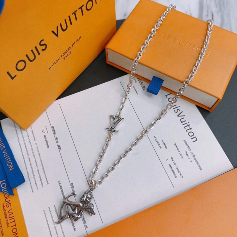 Reasonably priced Louis Vuitton Necklaces