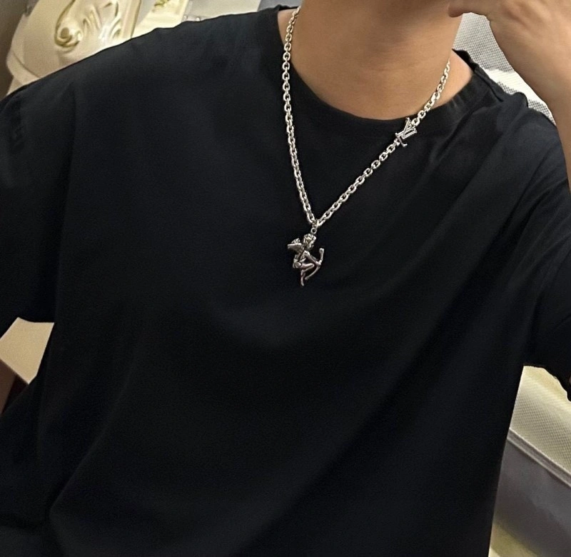 Reasonably priced Louis Vuitton Necklaces