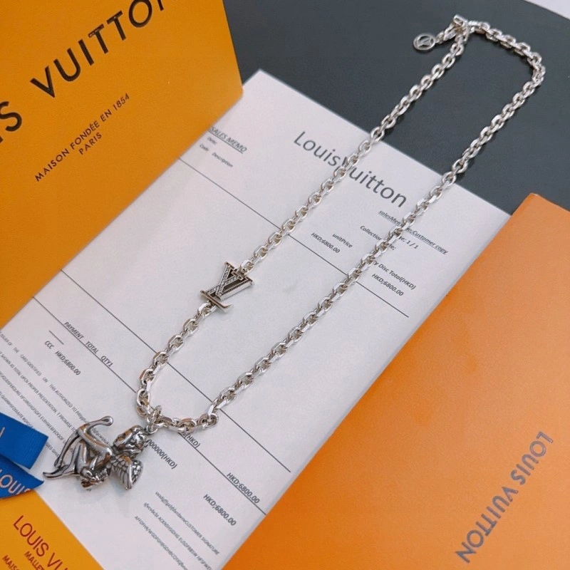 Reasonably priced Louis Vuitton Necklaces